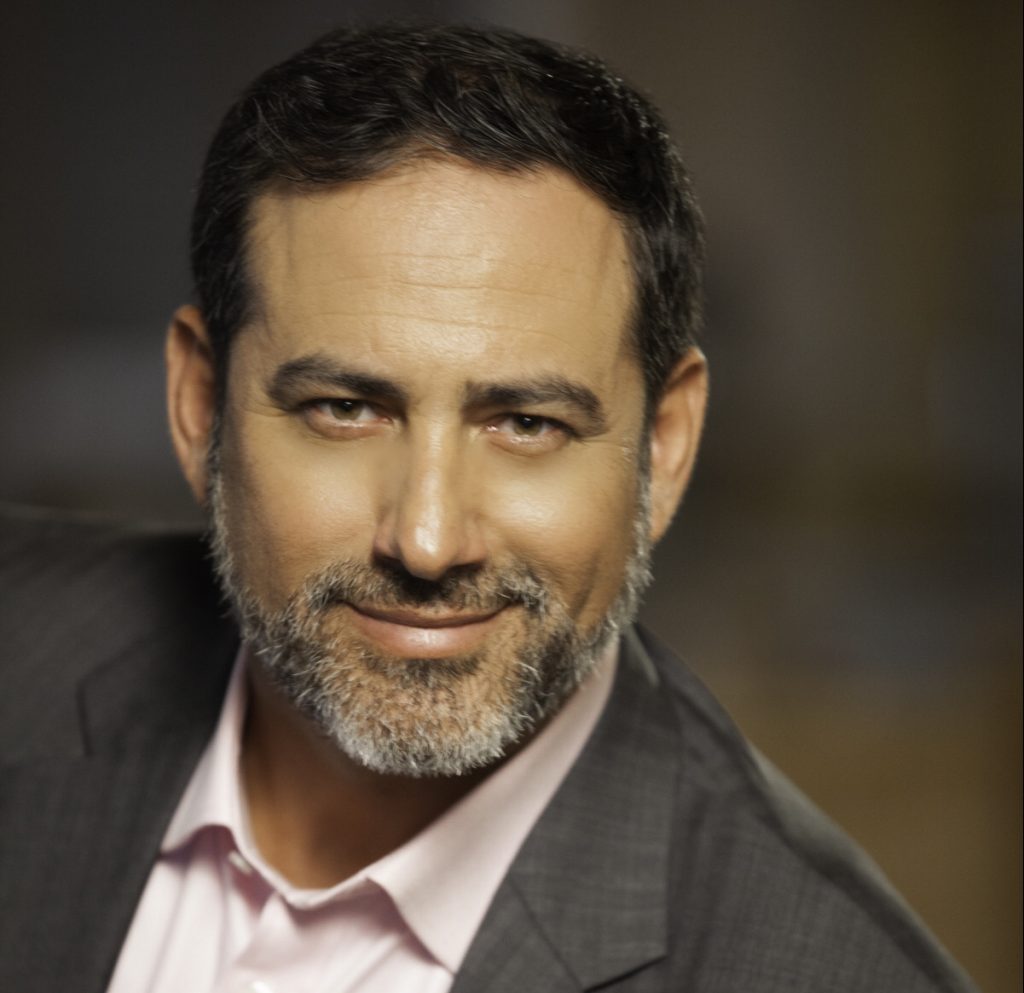 Rene Lavan is a star of stage, screen … and now Zoom - ArtburstMiami
