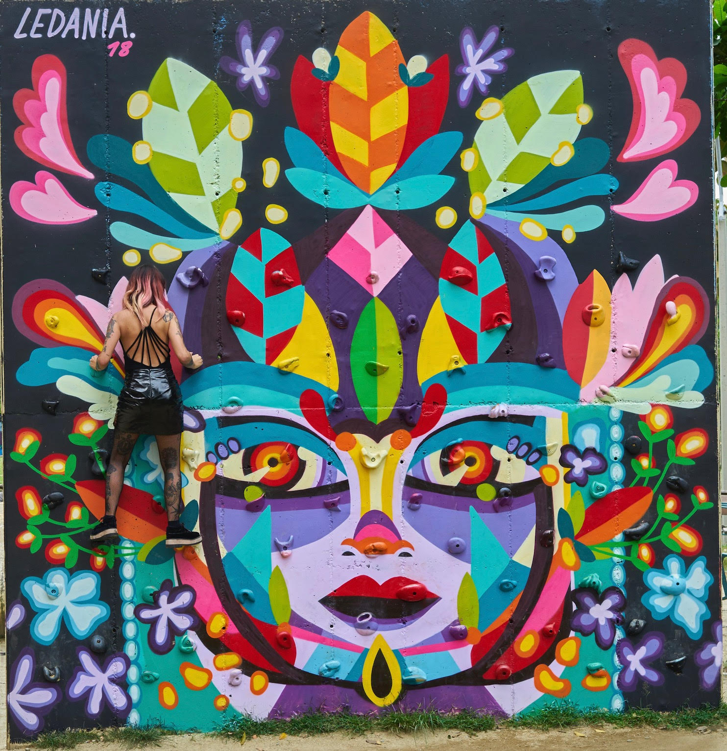 Bogota's Ledania brings street art indoors for Museum of Graffiti show ...