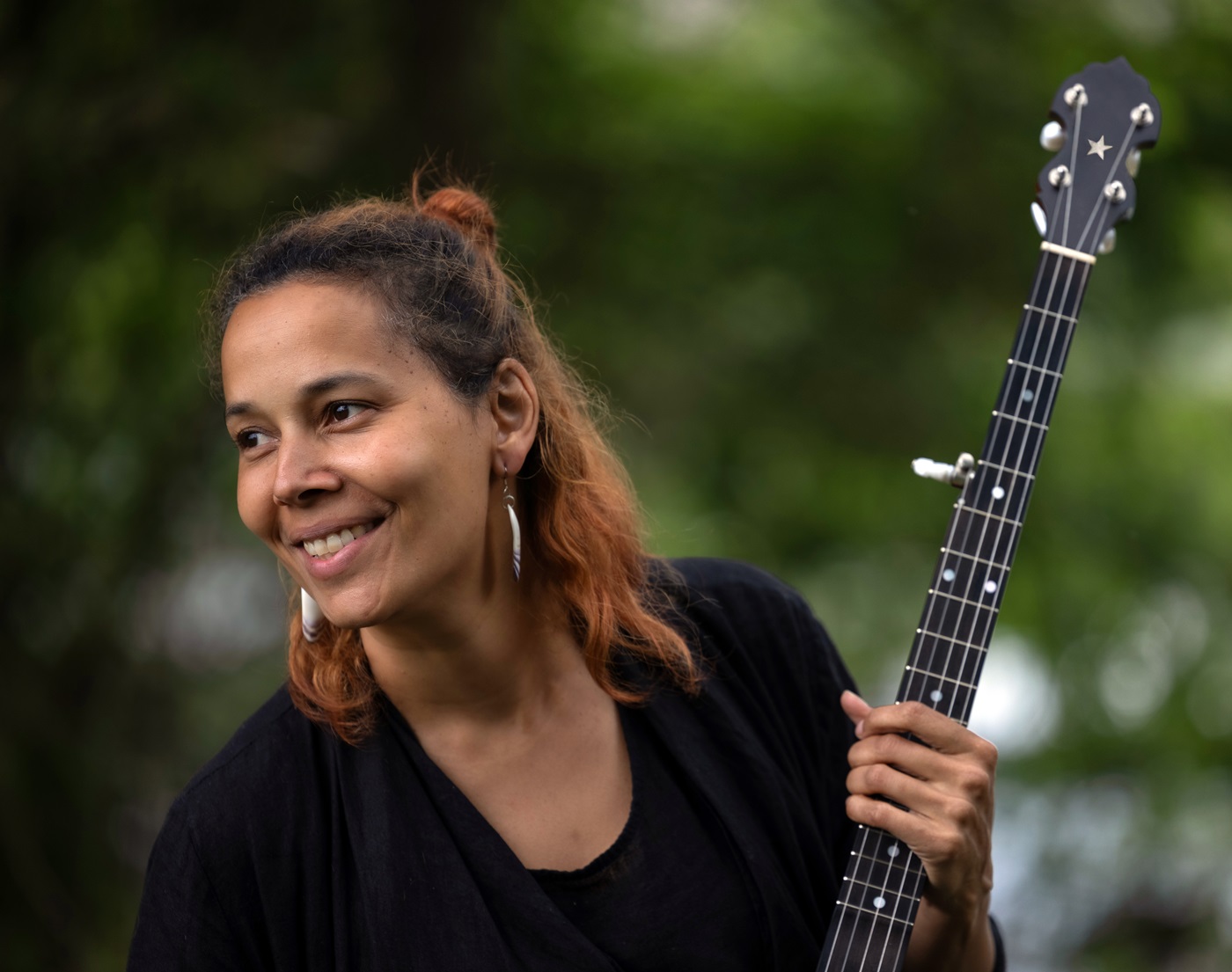 Rhiannon Giddens & the Old-Time Revue Bring American Roots To The ...